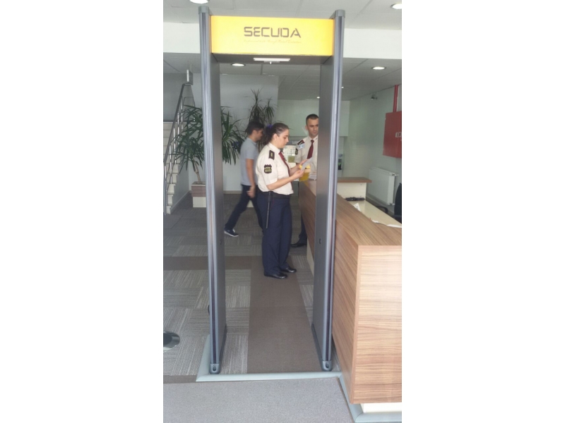 SECUDA SEC 200 WALKTHROUGH BODY SEARCHING METAL DETECTOR - Eng